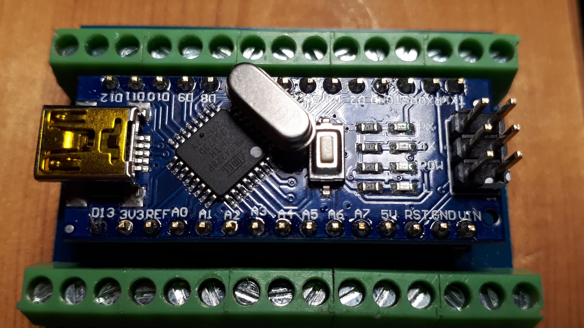 Arduino collegato a PC e alimentato tramite batteria - Hardware ...