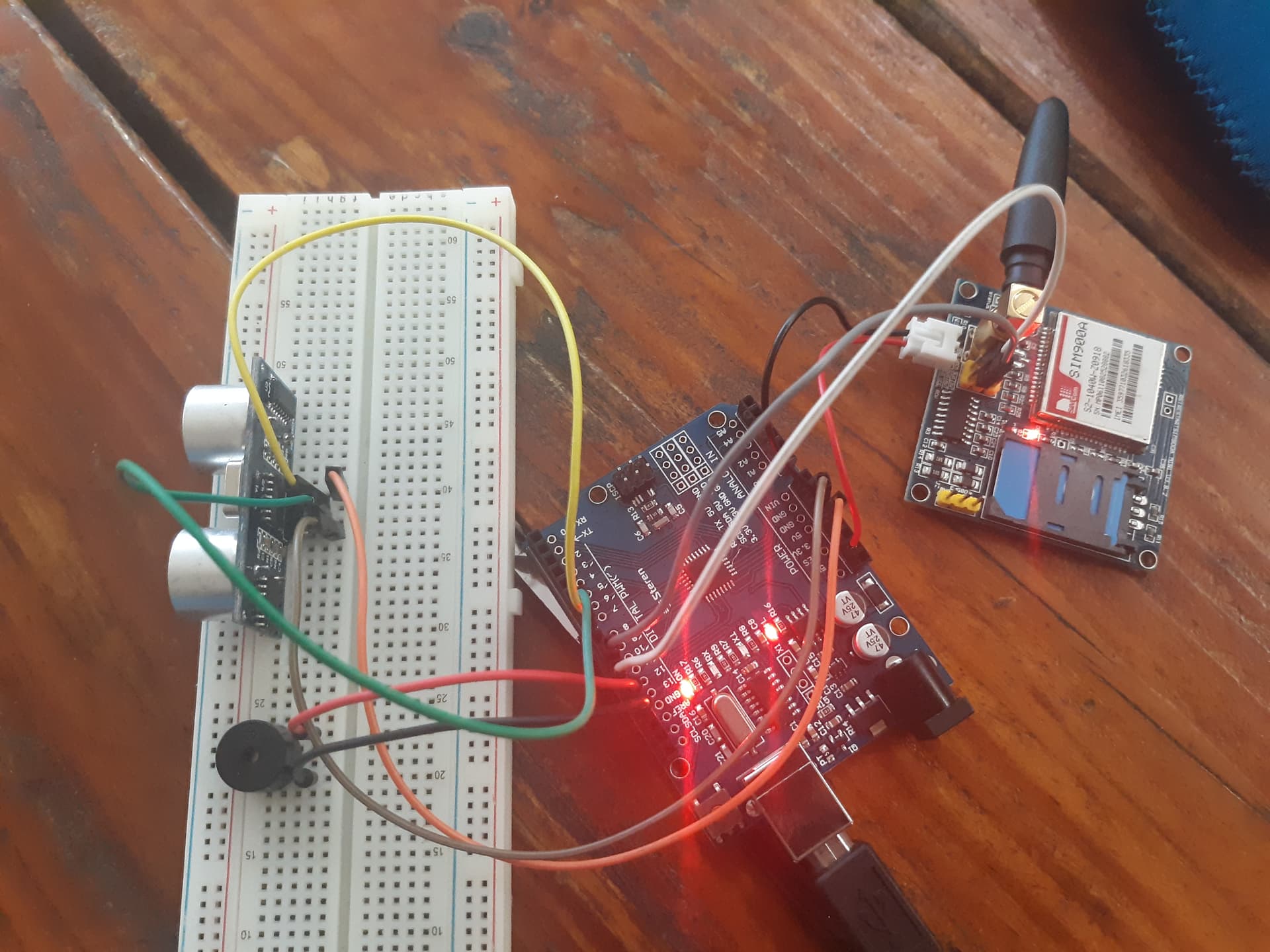 SIM900A envia SMS cuando sensor Ultrasónico esta a menos de 10cm ...