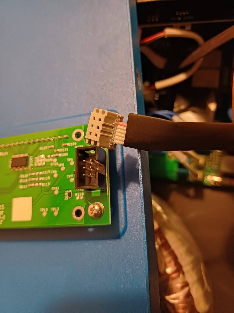 Plug front display MP2 Gx / mating direction - DIY - Victron Community